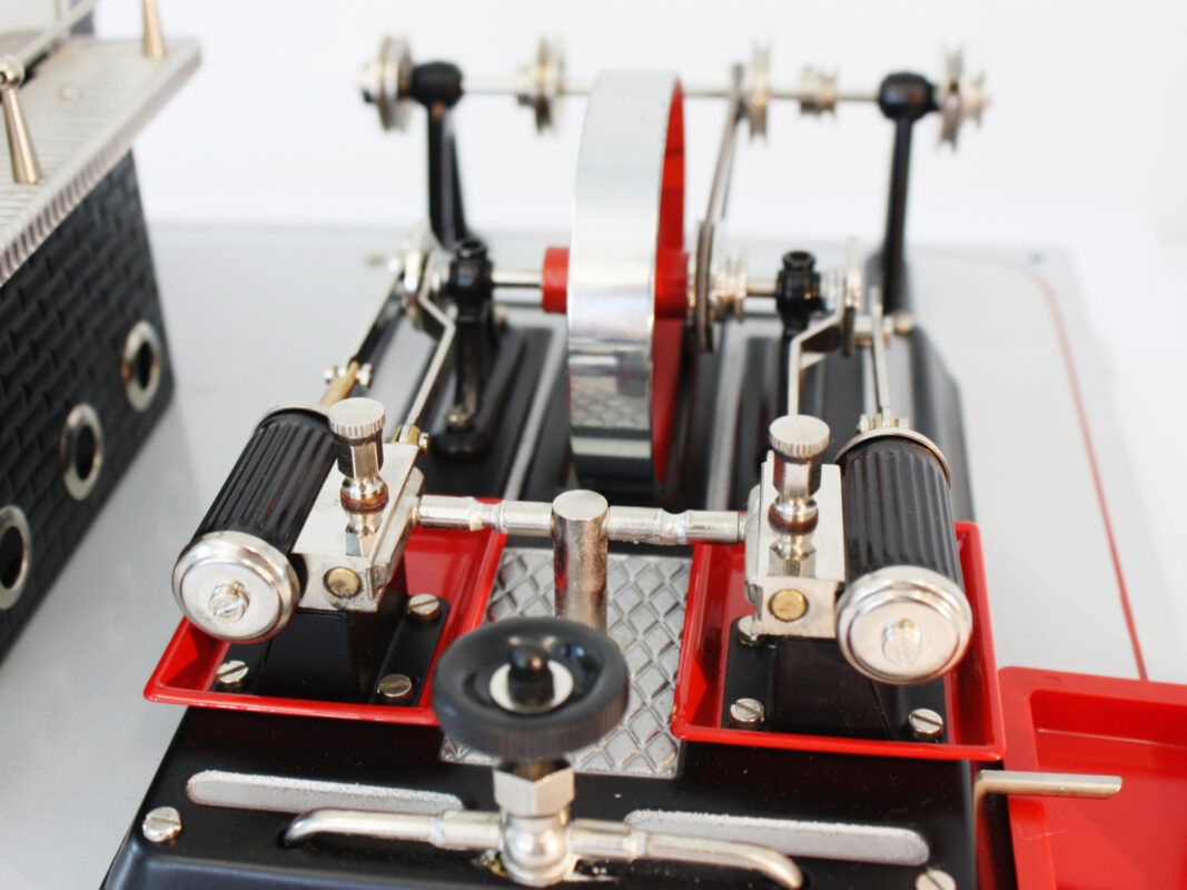 Wilesco D22 Dampfmaschine mit Dampfkamin 00022 - Wilesco Dampfmaschinen und Ersatzteile Schweiz