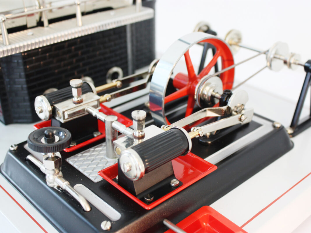 Wilesco D22 Dampfmaschine mit Dampfkamin 00022 - Wilesco Dampfmaschinen und Ersatzteile Schweiz